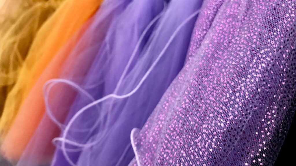 Como engomar saia de tule? Dicas para um acabamento perfeito ...